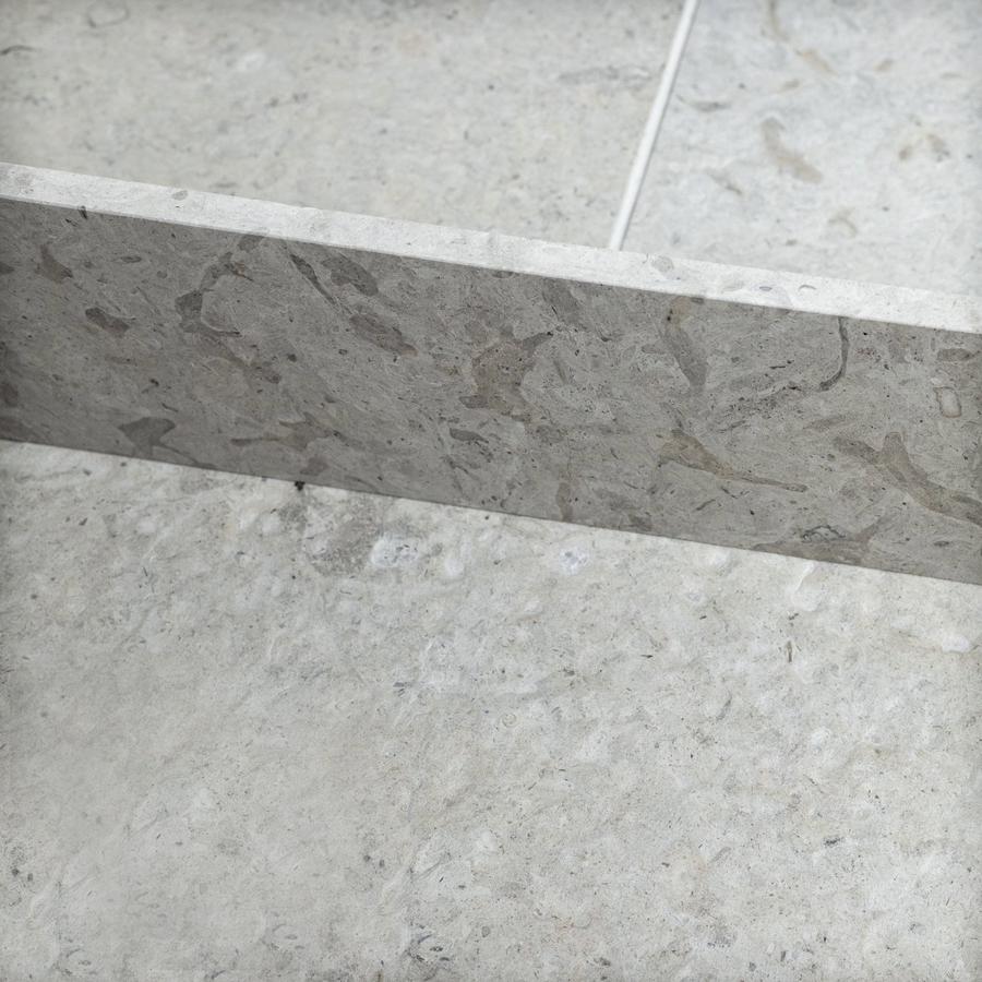 Kalkkikivi -laatta, hiottu Jalkalista - Domus Classica verkkokauppa